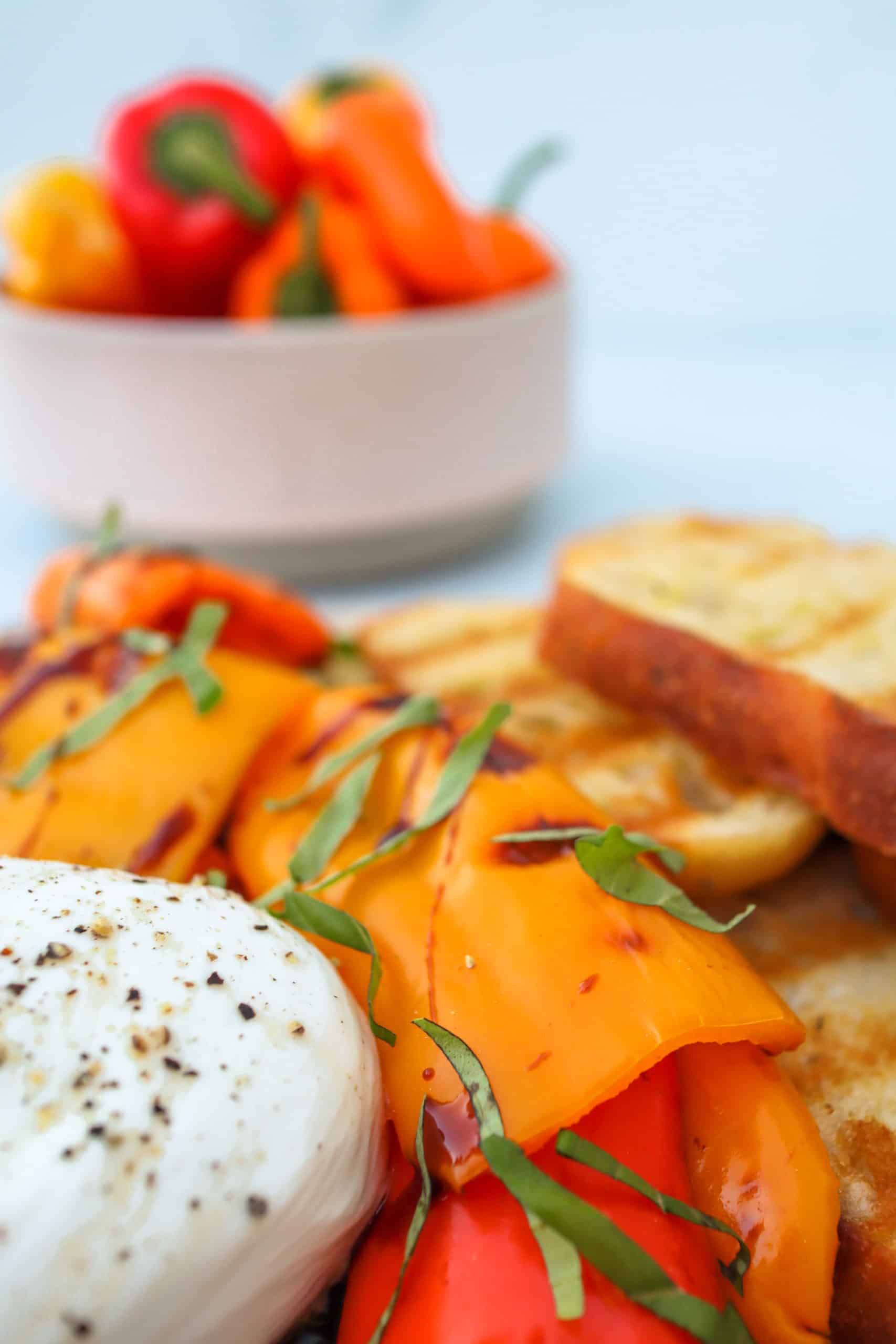 Easy Burrata with Grilled Peppers Recipe (20-Minute Appetizer) - The ...